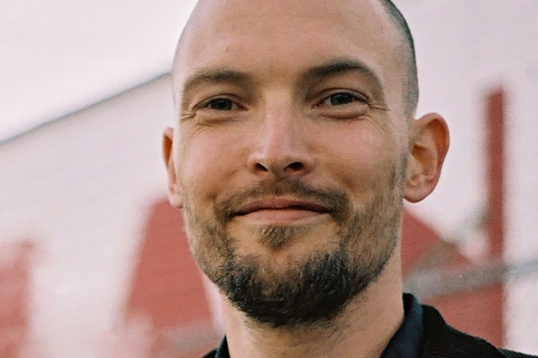 Students converse with acclaimed German writer Thomas Pletzinger | MIT ...